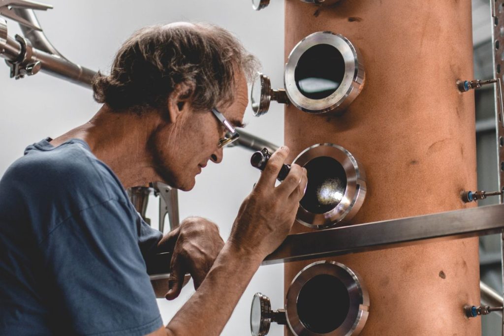 How is gin made? The science of a good gin. - Juno Gin